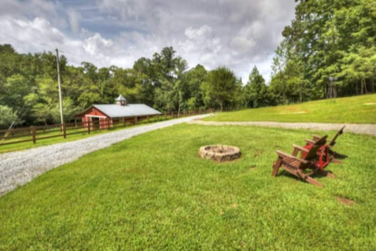 Storybrook Acres - Farm Stay USA